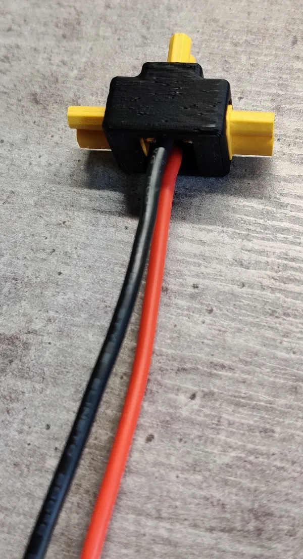 Power distributor for XT30 connectors by Elyot - MakerWorld