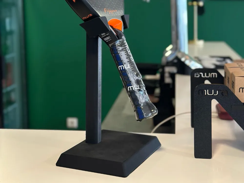 Padel Racket Stand Display - No hardware by ArmenioMarques - MakerWorld