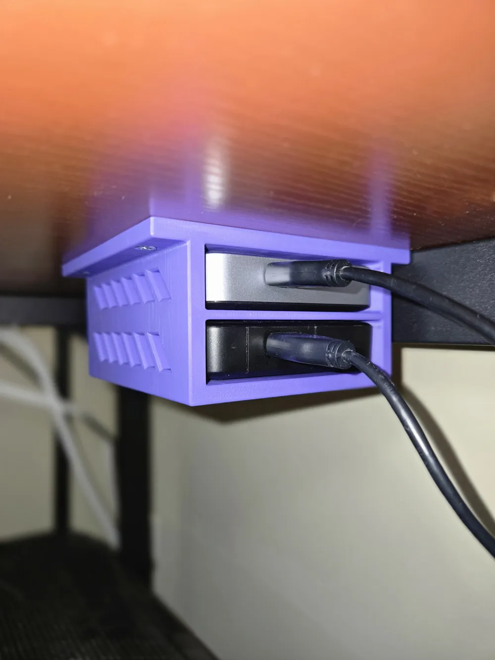 桌下外部双硬盘支架 - 免费 3D 打印模型 - MakerWorld