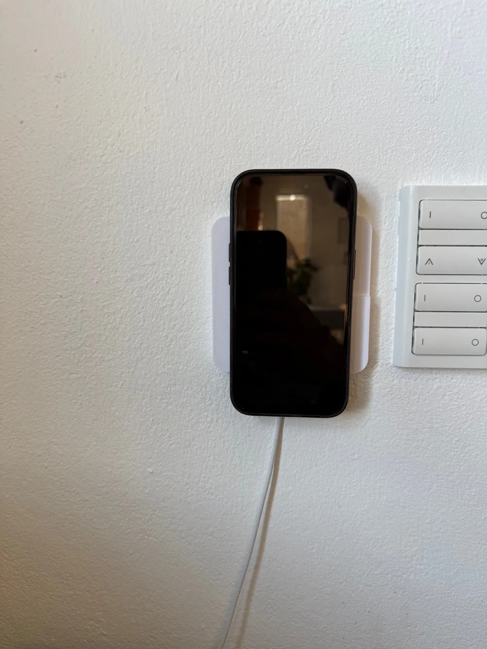MagSafe wireless charger wall mount - Free 3D Print Model - MakerWorld