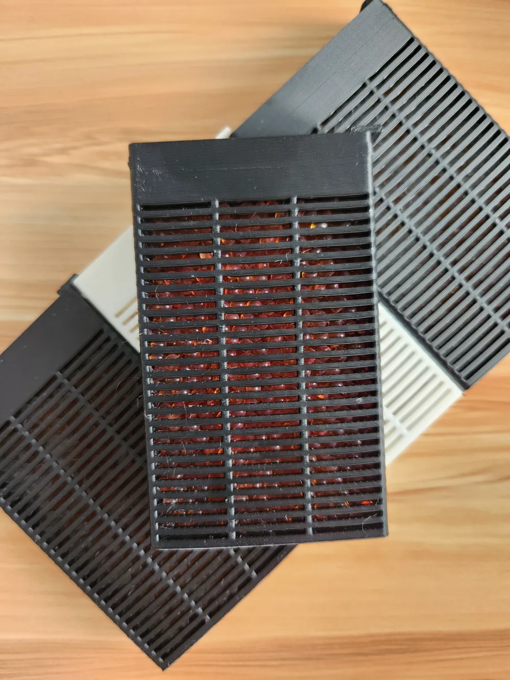 Desiccant box with easy open lid by MrBanana211 - MakerWorld