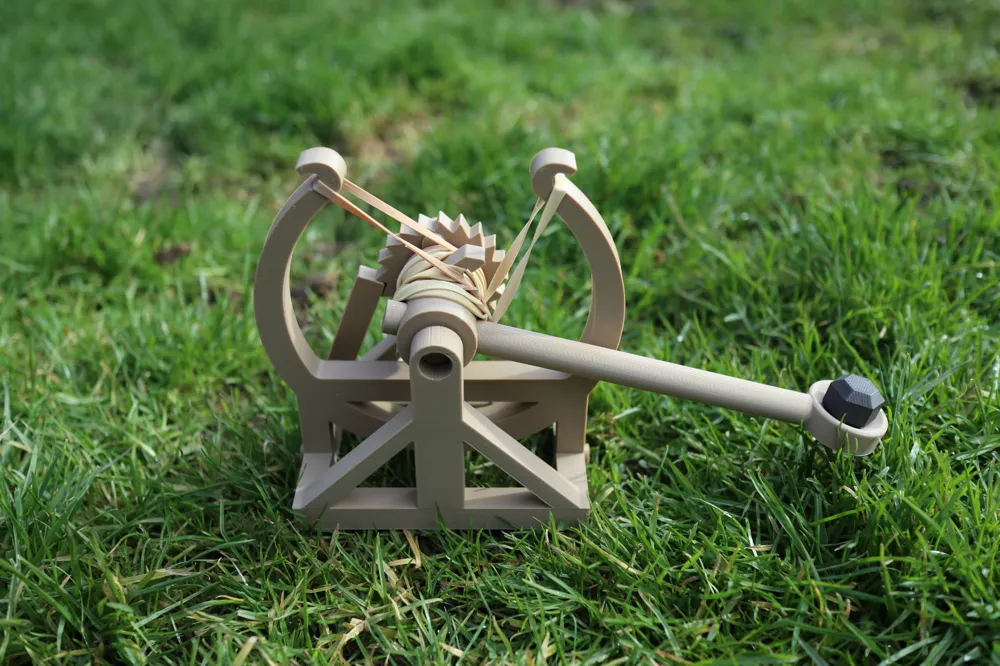 La catapulta de Leonardo da Vinci por occultfullelo MakerWorld ...