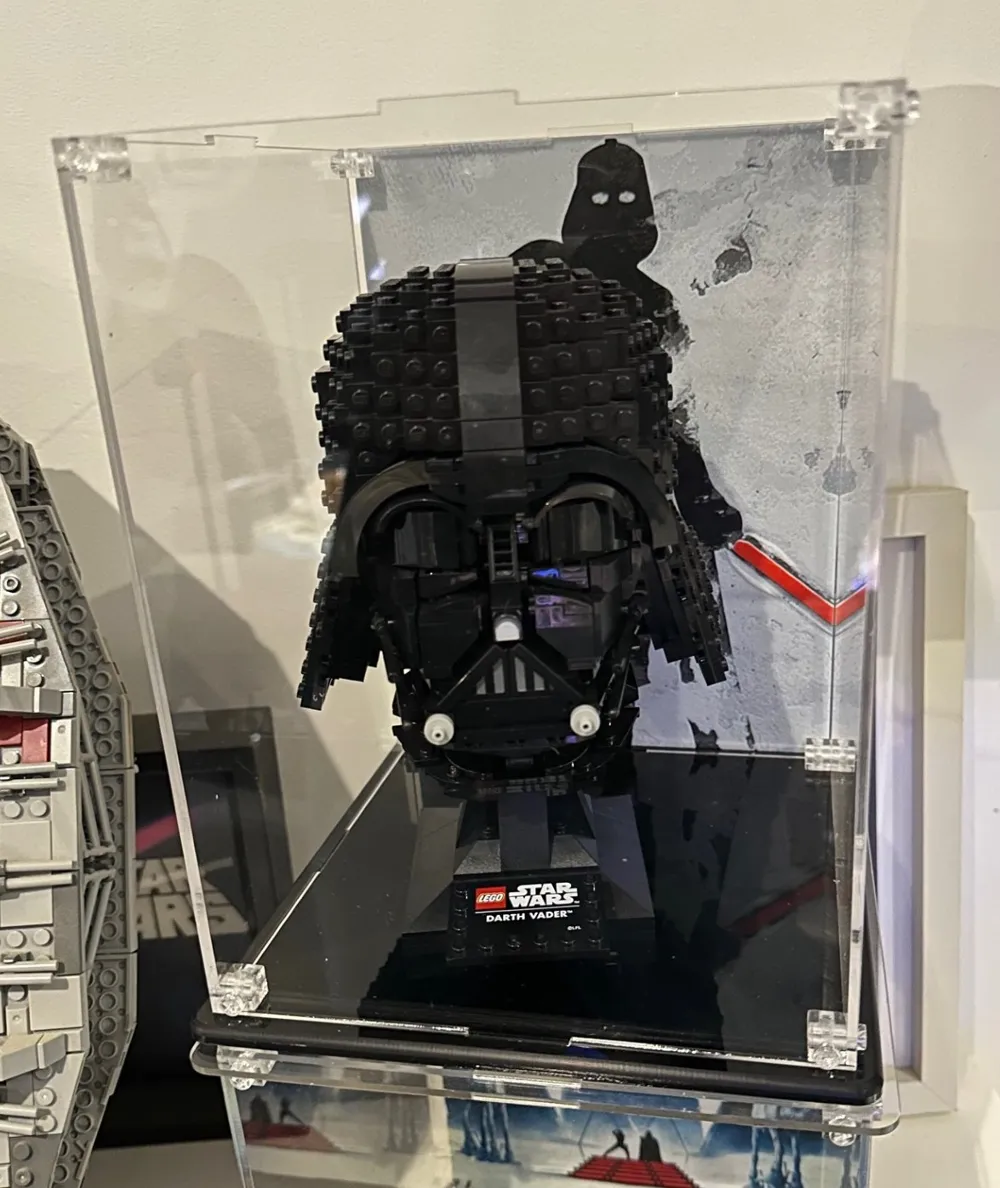 Anakin - LEGO helmet display case - Free 3D Print Model - MakerWorld