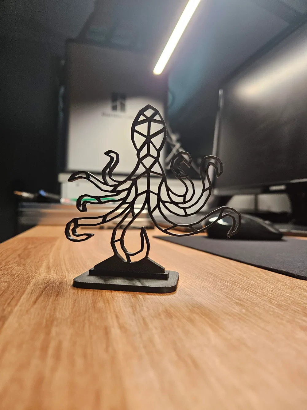 Geometric Low Poly - Octopus - With Stand by JF-699 - MakerWorld