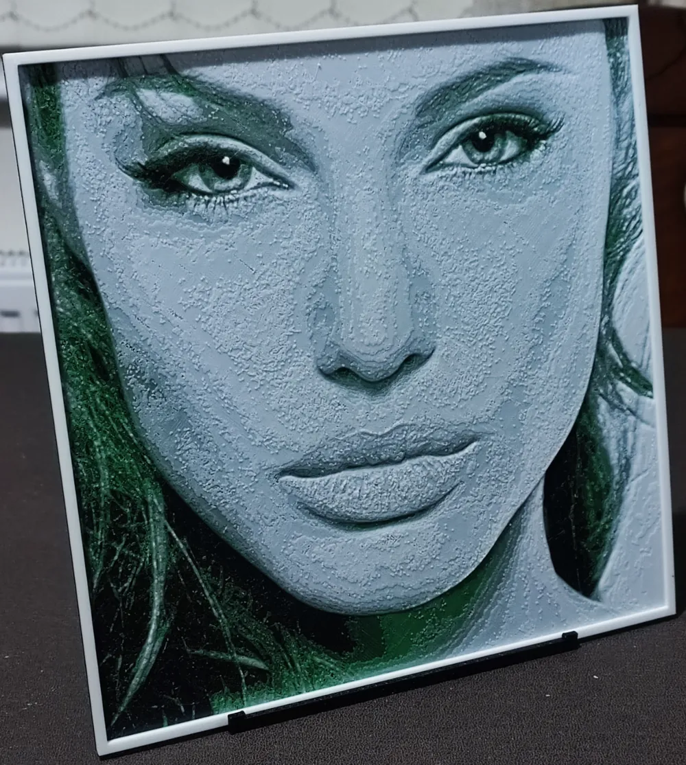 Angelina Jolie Hueforge 4 Color by BoDad - MakerWorld