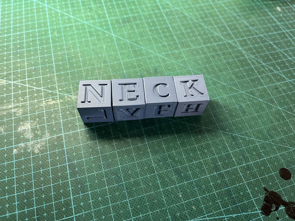 Cubos con Letras por Dzago MakerWorld: Descarga Modelos 3D Gratuitos