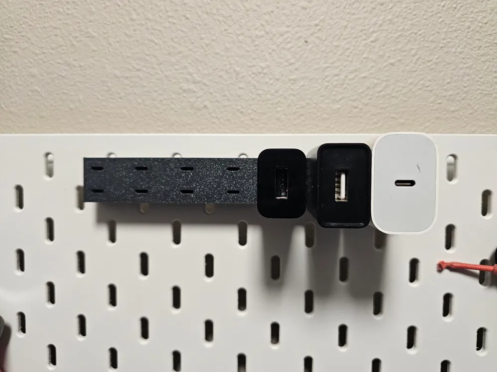 Skadis Wall USB Power Brick Block Charger Holder by chapo3MakerWorld ...