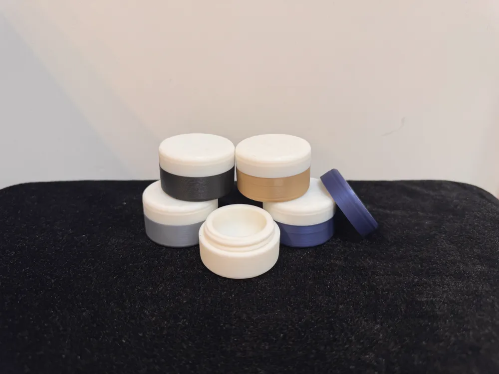 Sturdy Small rounded bottom Travel Container by oneleg - MakerWorld