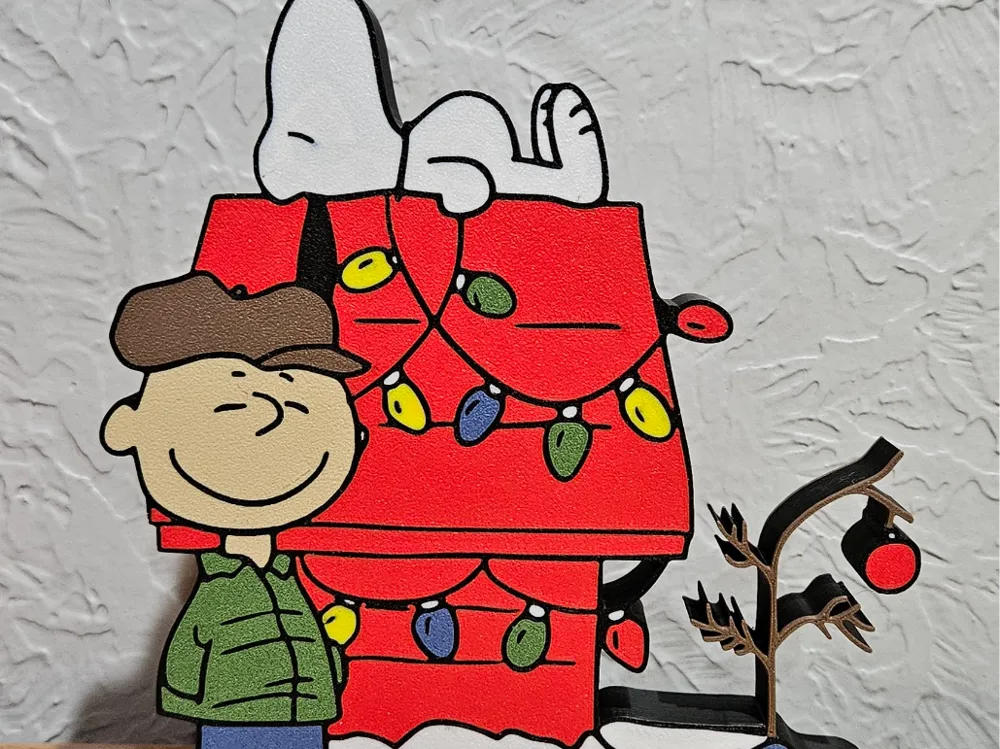 Snoopy & Charlie Brown with Doghouse by McDanielDesigns - MakerWorld