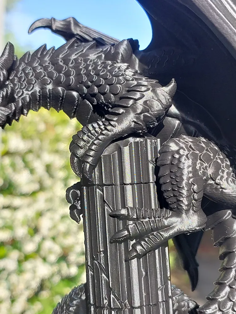 Dragón Majestuoso Posado - El Drake Ápice por Maker Girl Millie ...