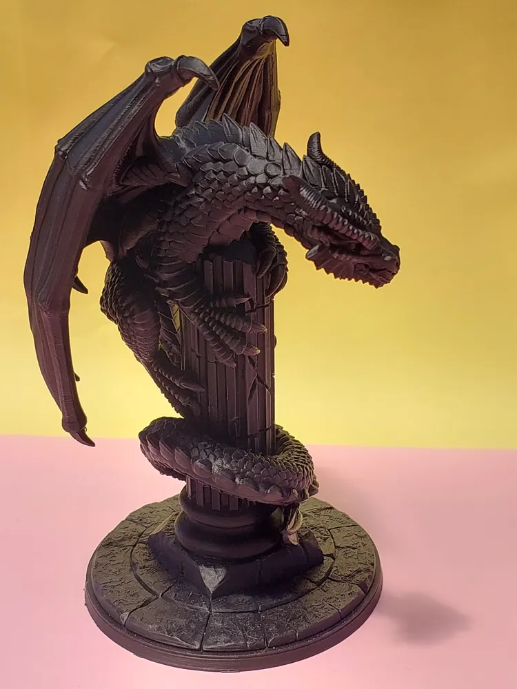 Dragão Empoleirado Majestoso - O Drake Supremo por Maker Girl Millie ...