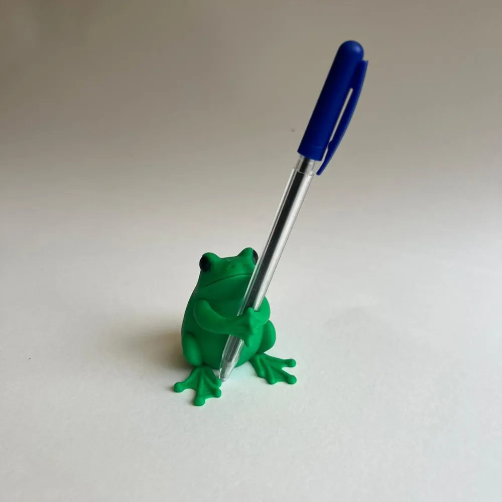 Frog Pen Holder (AMS - NO AMS) - Free 3D Print Model - MakerWorld
