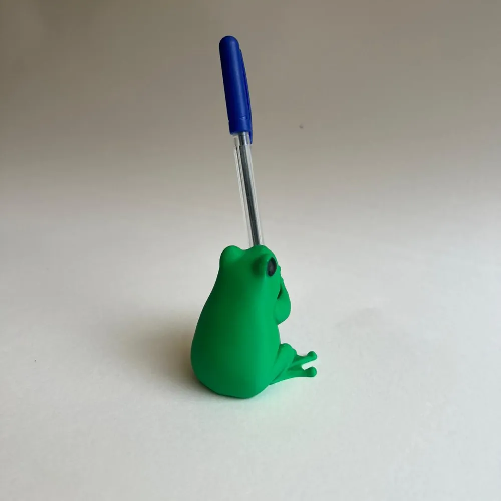 Frog Pen Holder (AMS - NO AMS) - Free 3D Print Model - MakerWorld