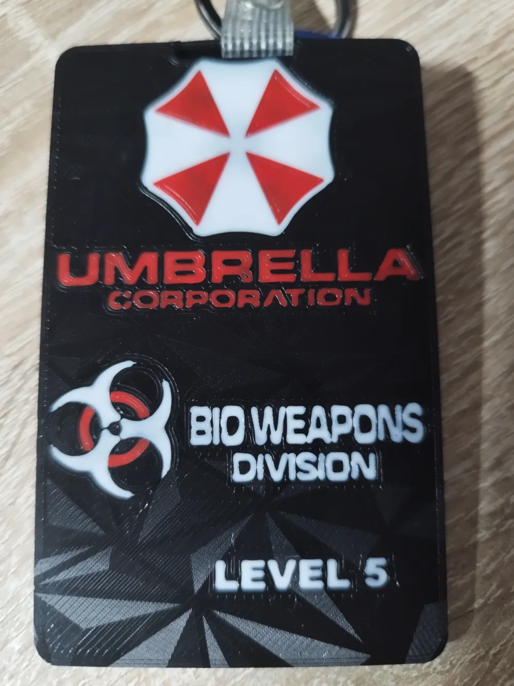 ID Kartenhalter für Firmenausweiße usw. by idiocrazy83 - MakerWorld