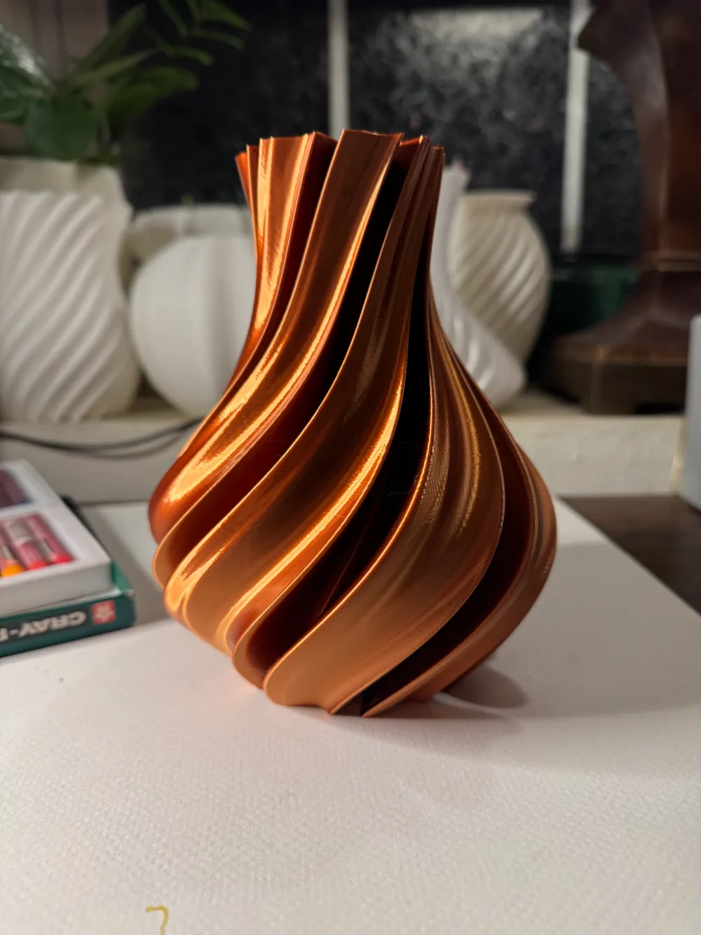 "Ribbon Orbis" Contemporary Spiral Vase by Behren Designs - MakerWorld