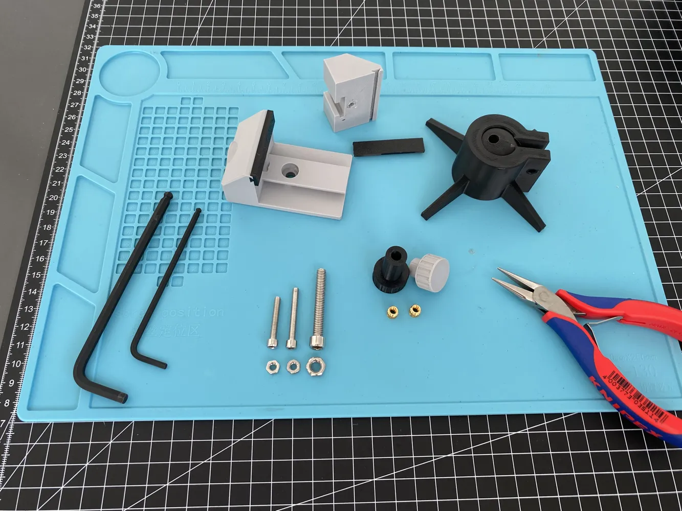 Desk Vise for Soldering by Jonas Gartner MakerWorld: Download Free 3D Models