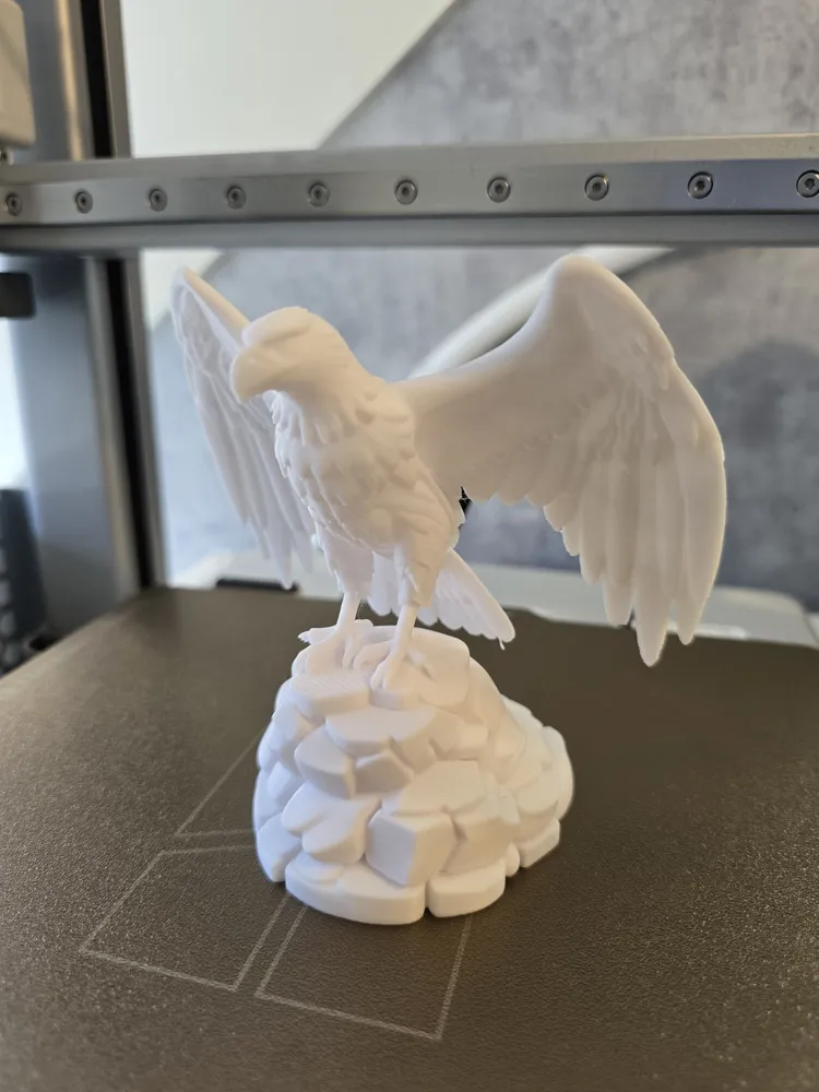 Eagle on the rocks by L0ngdragon MakerWorld: Download Free 3D Models