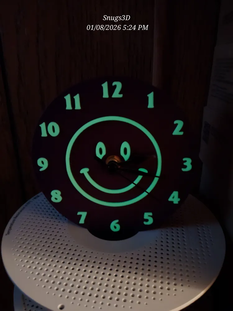 Smiley Face Glow in Dark Clock - Free 3D Print Model - MakerWorld