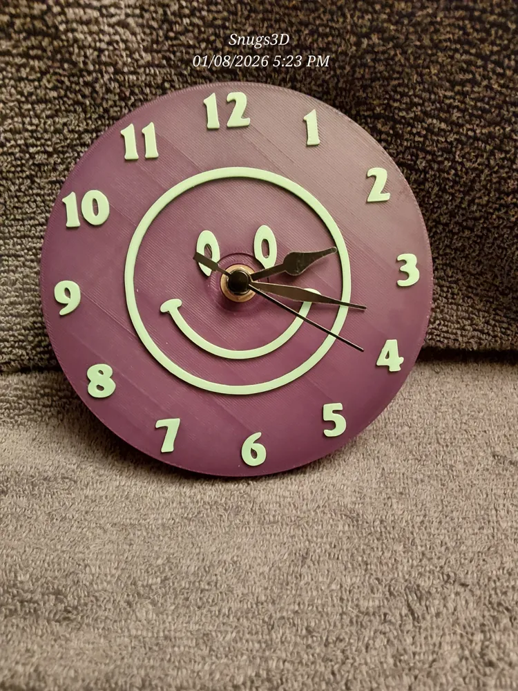 Smiley Face Glow in Dark Clock - Free 3D Print Model - MakerWorld