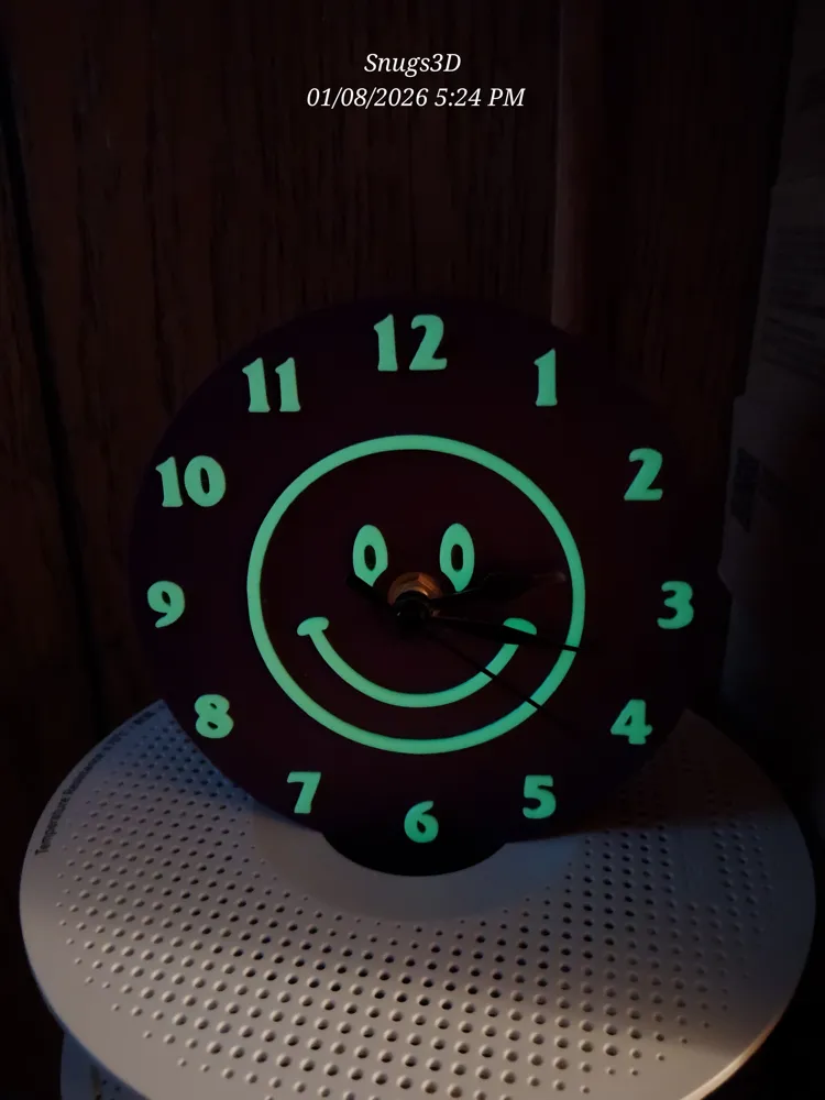 Smiley Face Glow in Dark Clock - Free 3D Print Model - MakerWorld