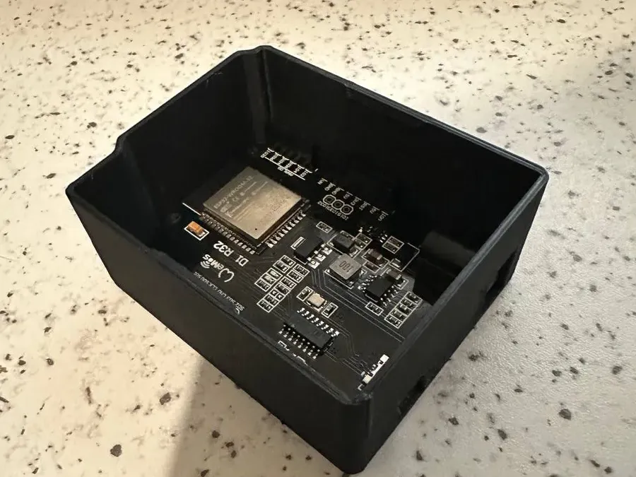 ESP32 Wemos D32 R1 ESPDUINO-32 HW-729 Remixed by 3Z3D MakerWorld ...