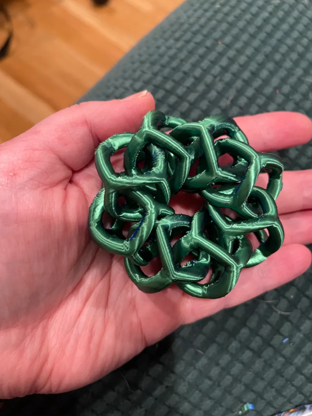 Rounded cube loops by Purple Pterodactyl MakerWorld: Download Free 3D ...