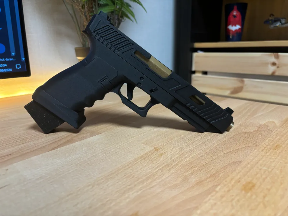 GLOCK 34 - 约翰·威克战斗大师 - 免费 3D 打印模型 - MakerWorld