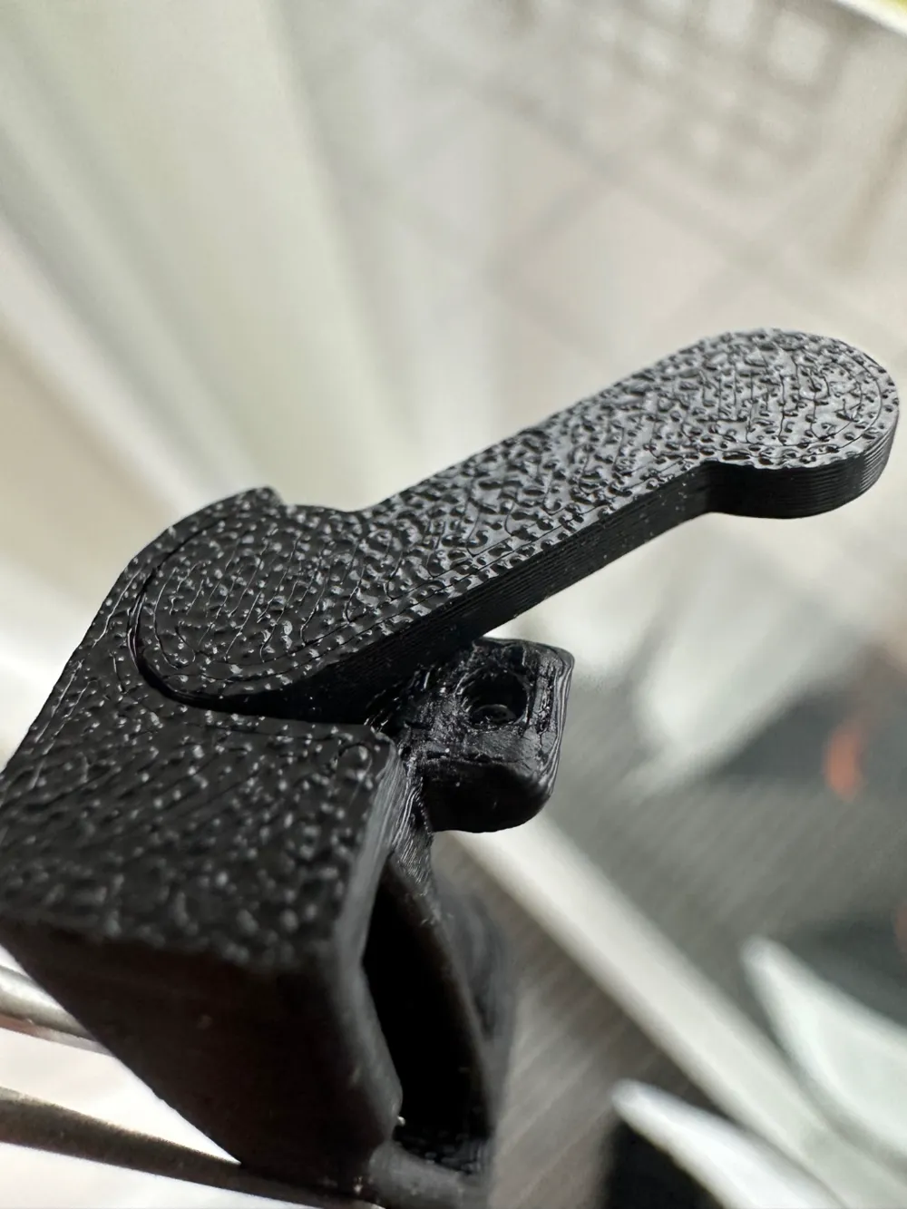 Dyson trigger lock + extra safety lock Remixed by PeGaZ - MakerWorld