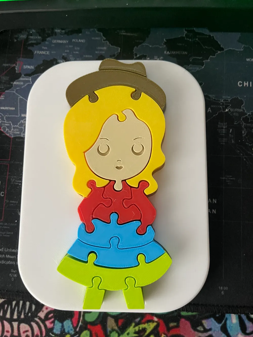 Girl with Hat - insert puzzle for kids - 6 parts by intommy - MakerWorld