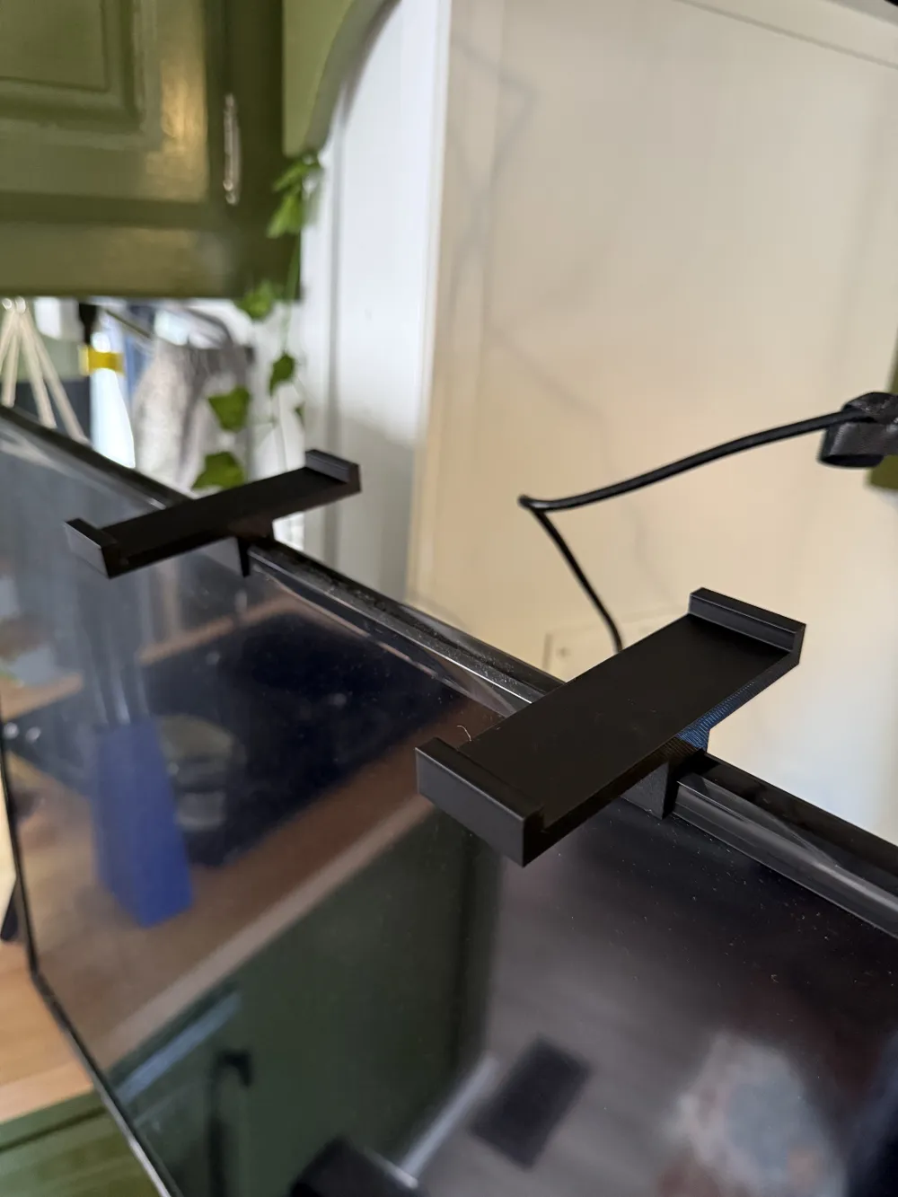 Roku Streambar Top of TV Mount by Spencer Kehe - MakerWorld