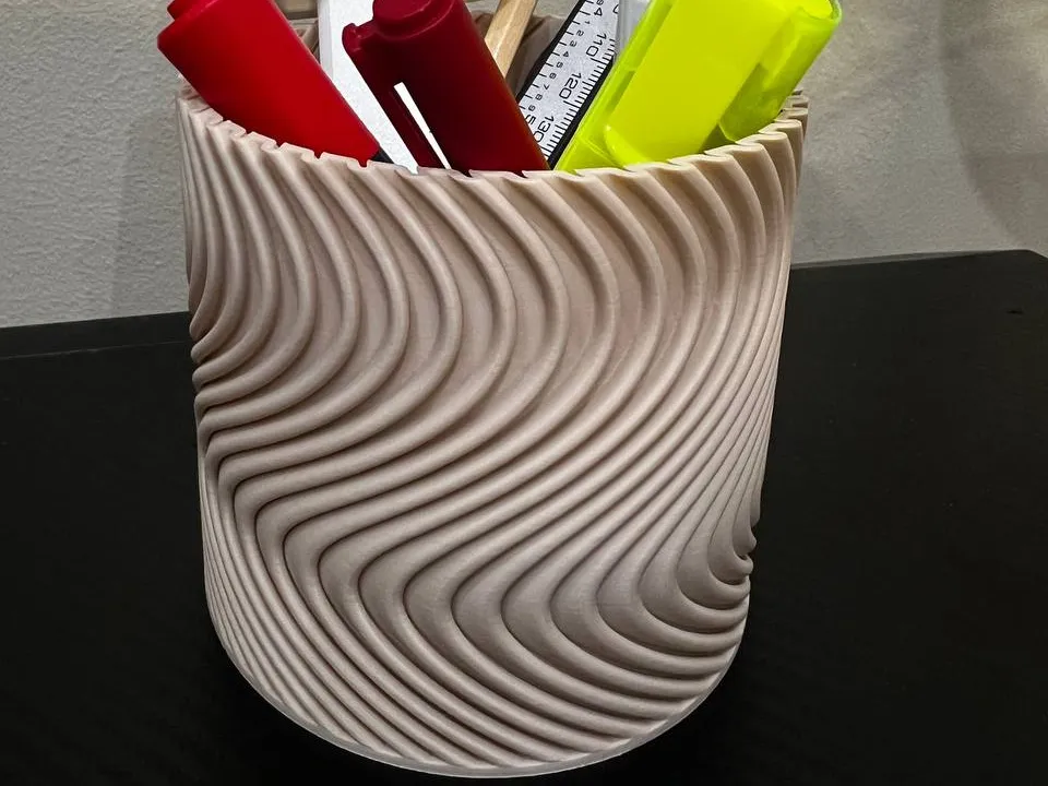 Wave Vase Pen Holder Desk Organizer by Gian MakerWorld: Download Free ...