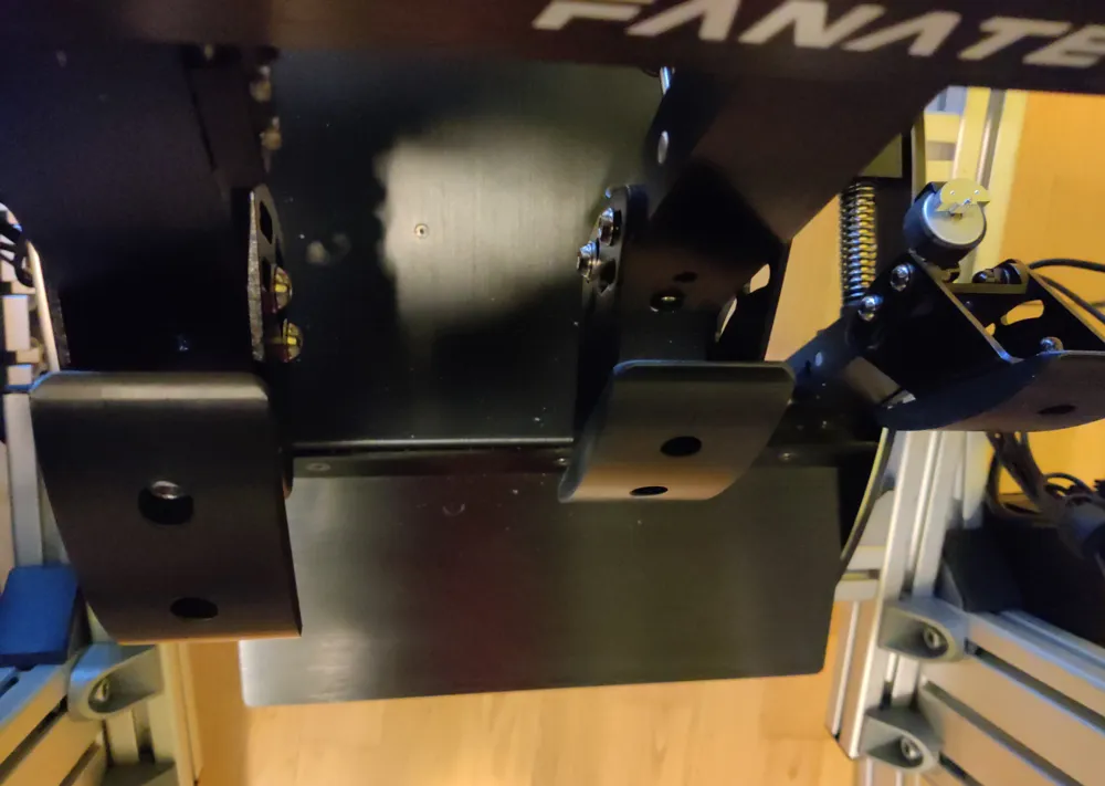 Wedge clutch pedal for Fanatec V3 inverted by Leviatan23 - MakerWorld