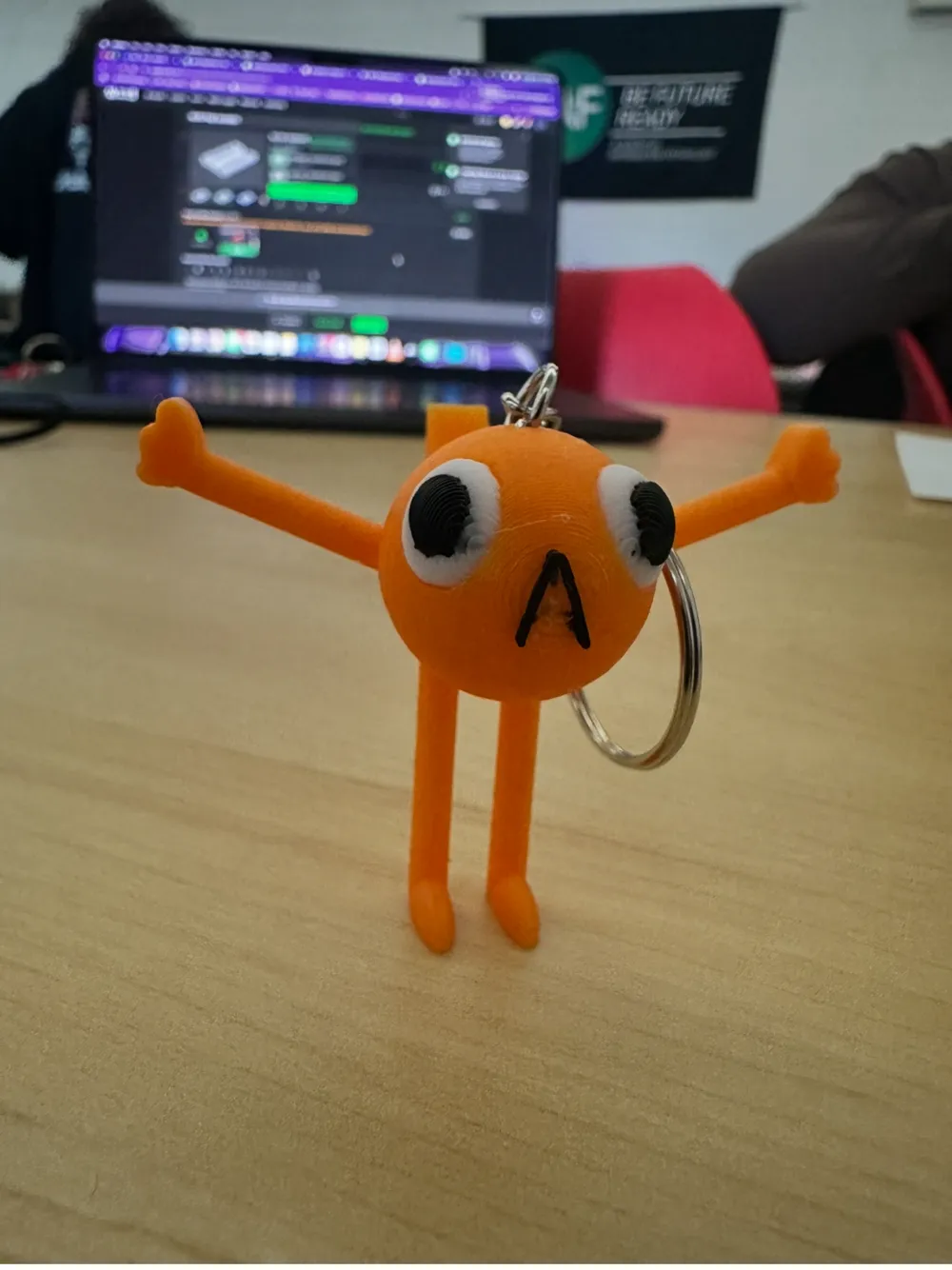 Le Poisson Steve Keychain (stands alone) by indiegenesMakerWorld ...