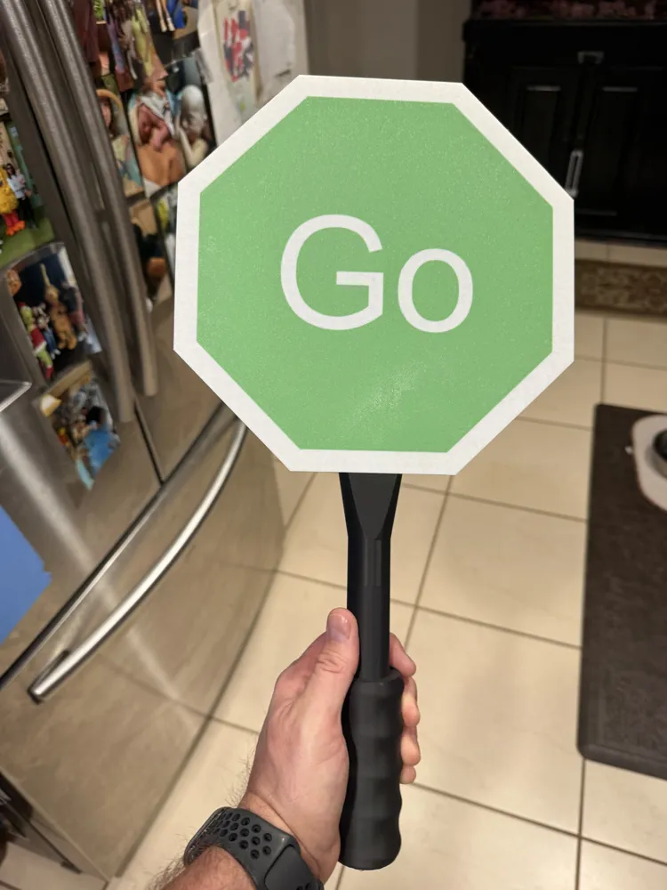 Reversible Stop/Go Sign - Free 3D Print Model - MakerWorld