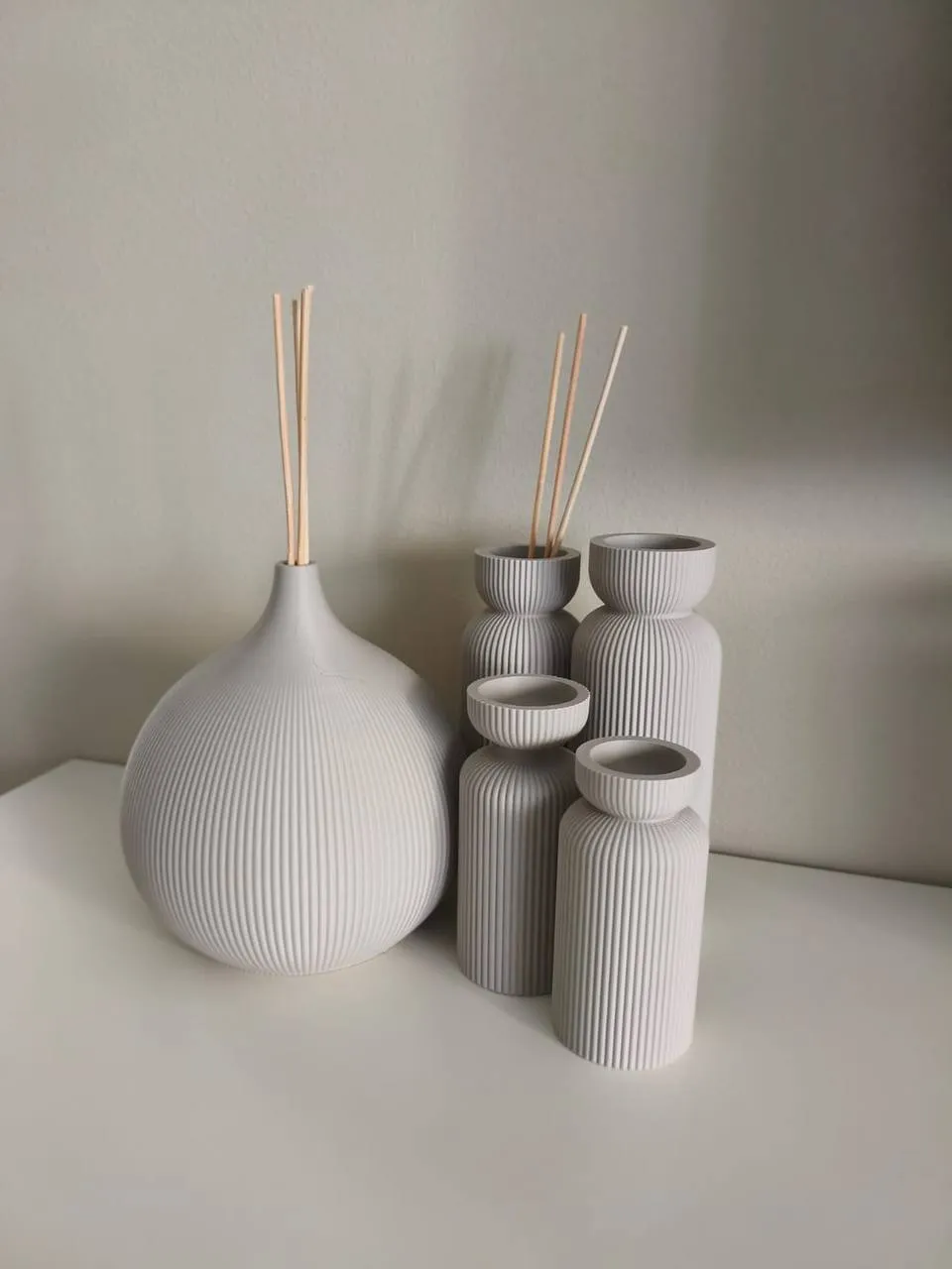 Sphere Flower Vase and Ambient Fragrance Diffuser by Gian MakerWorld ...