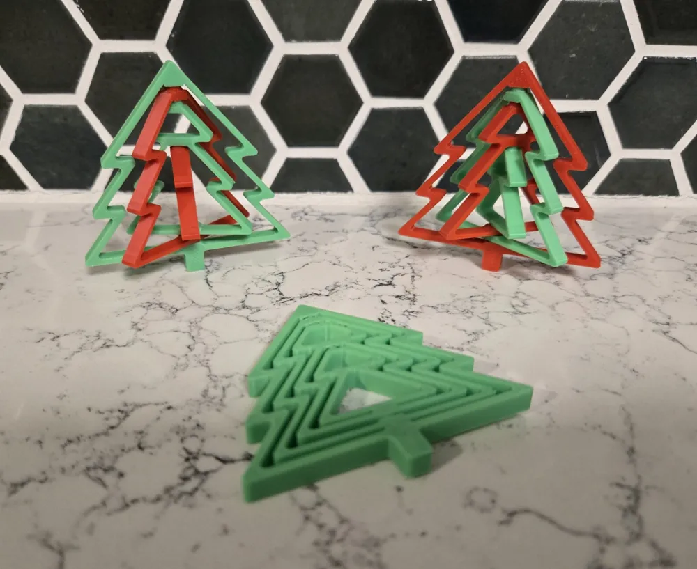 Christmas Tree - Fidget Spinner - Print In Place by PLHuney - MakerWorld