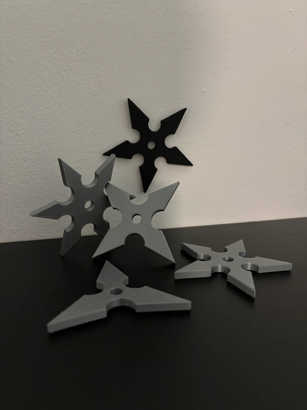 Mini throwing stars by Simon - MakerWorld