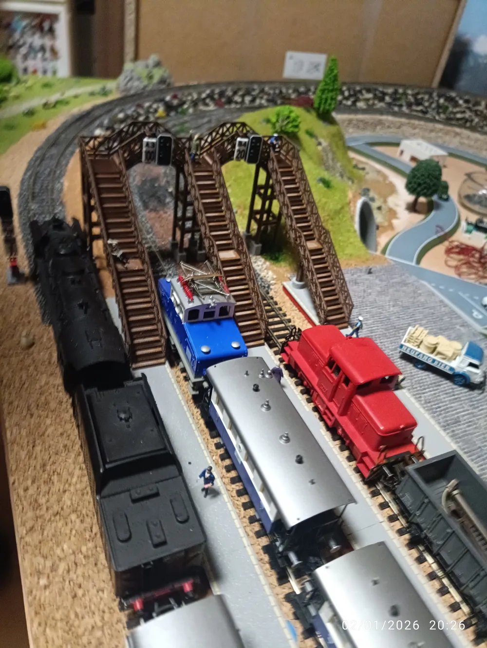 Mr HO Scale Double Footbridge - Free 3D Print Model - MakerWorld