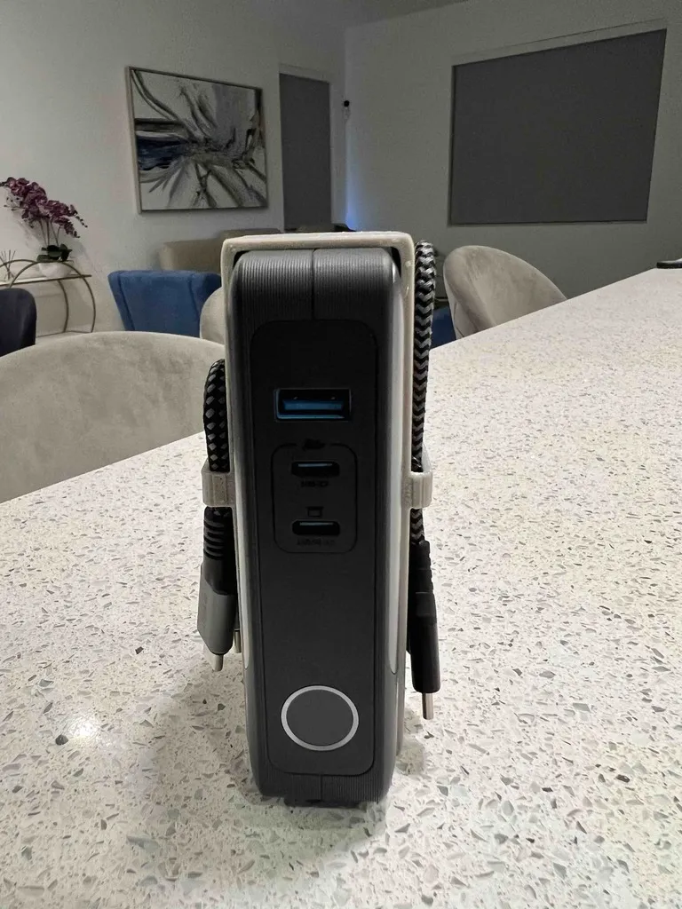 Anker 733 Power Bank Short Cable Holder by shuster.marc - MakerWorld