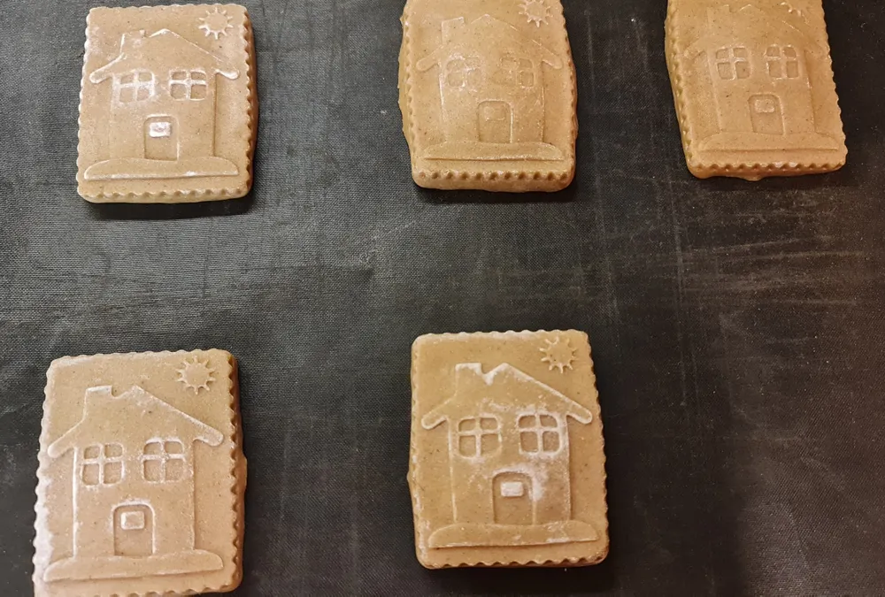 Gingerbread House Cookie Mold - Free 3D Print Model - MakerWorld