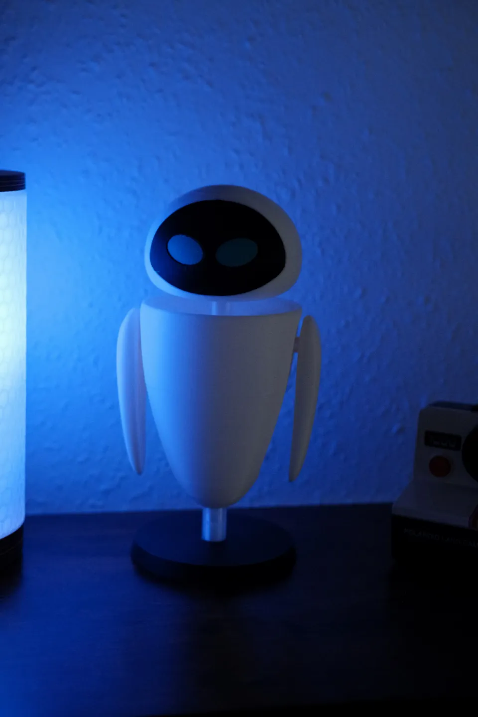 EVE Figure Wall-e by Sakul MakerWorld: Download Free 3D Models