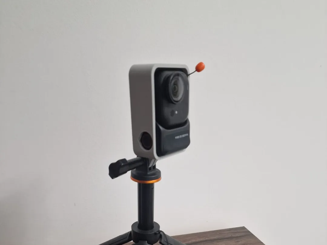 Insta360 Go Ultra Vertical Holder by alexandrutomescu23 MakerWorld ...
