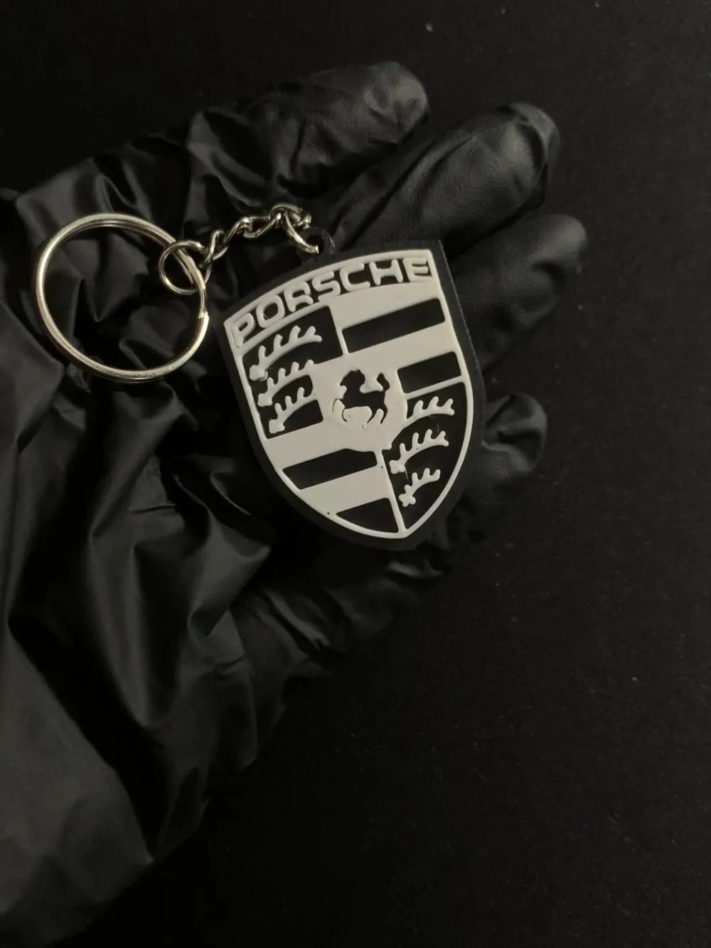 PORSCHE KEYCHAIN by FORMASTAMPAMakerWorld: Download Free 3D Models