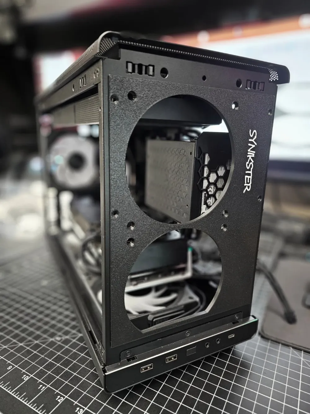 Lian Li A3 Case Fan 2 x 120mm Full Shroud Mount by synikster MakerWorld ...