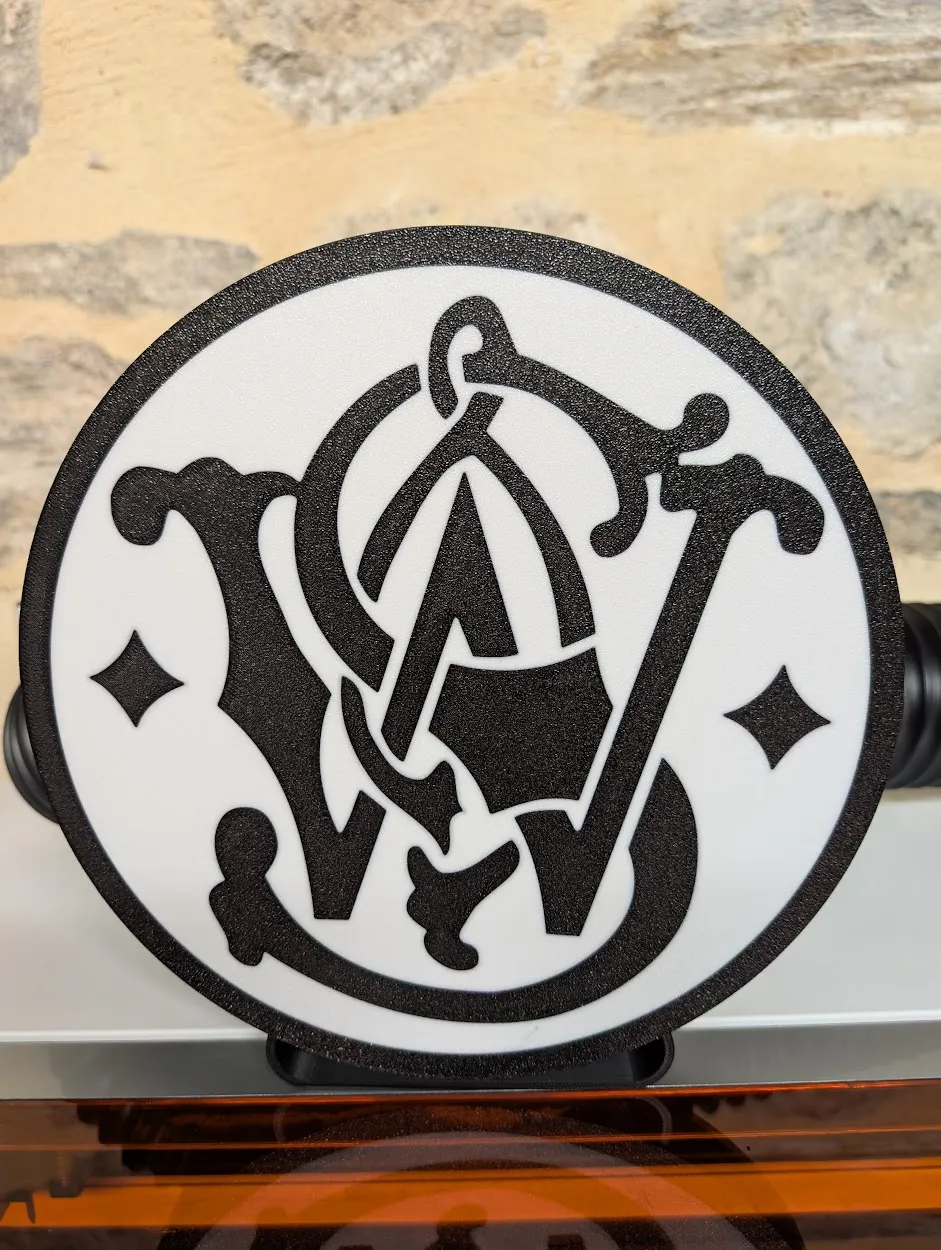 Lightbox Smith & Wesson – Iconic Logo - Free 3D Print Model - MakerWorld