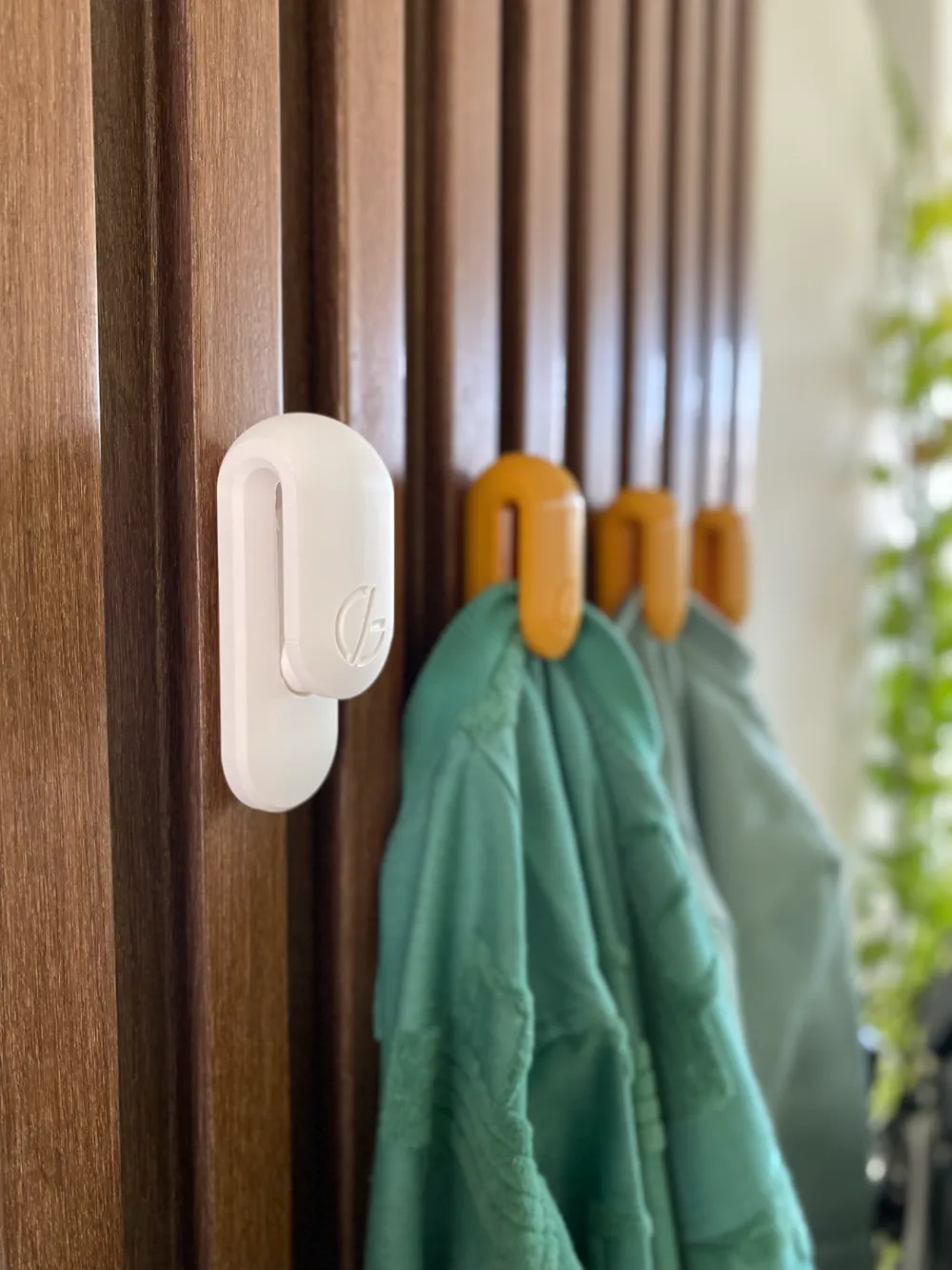 Gravity Wall Hanger - Fast Print - Free 3D Print Model - MakerWorld