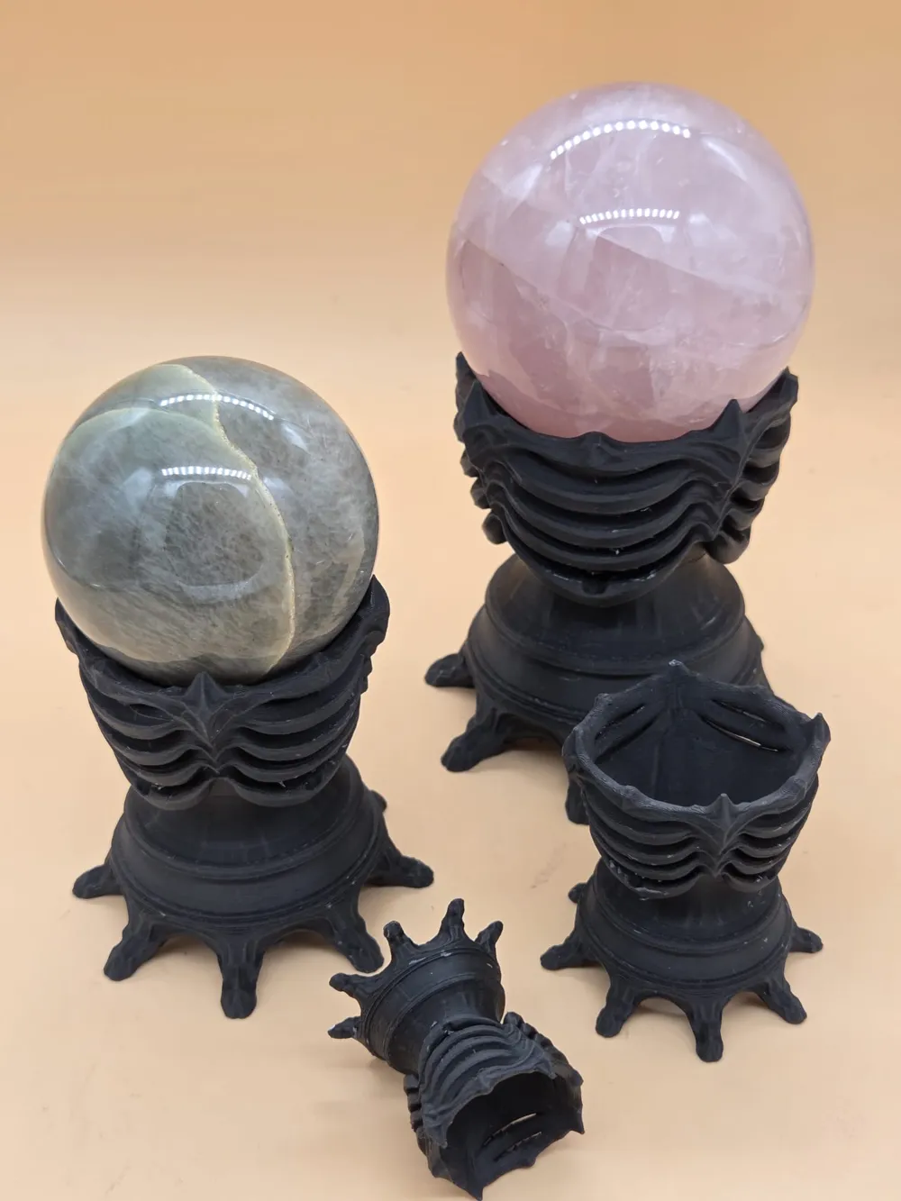 Ribbed Crystal Ball Stand - Free 3D Print Model - MakerWorld