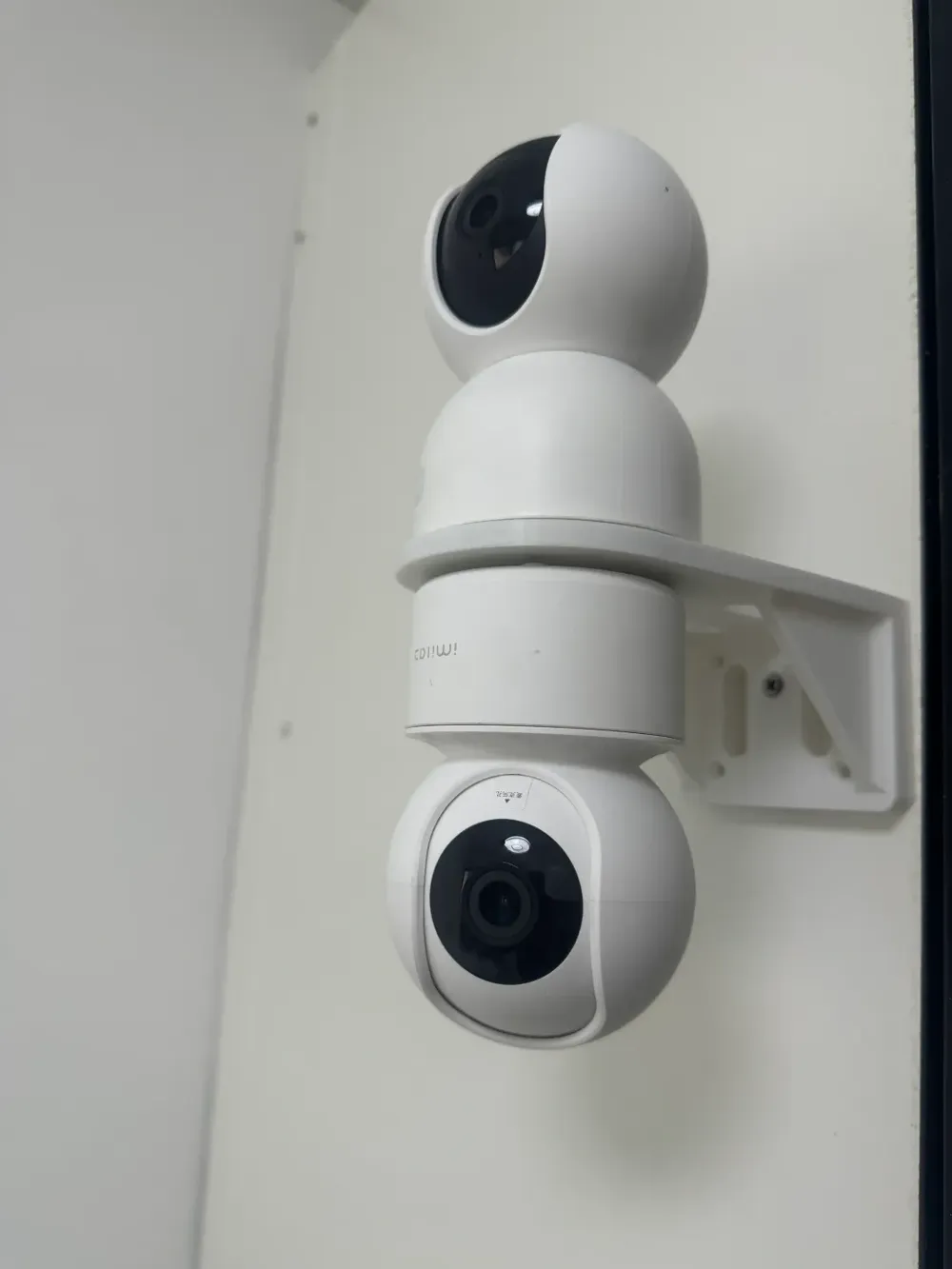 Side Wall Security Camera Mount - Dual Mounting Surface for Two Cameras ...