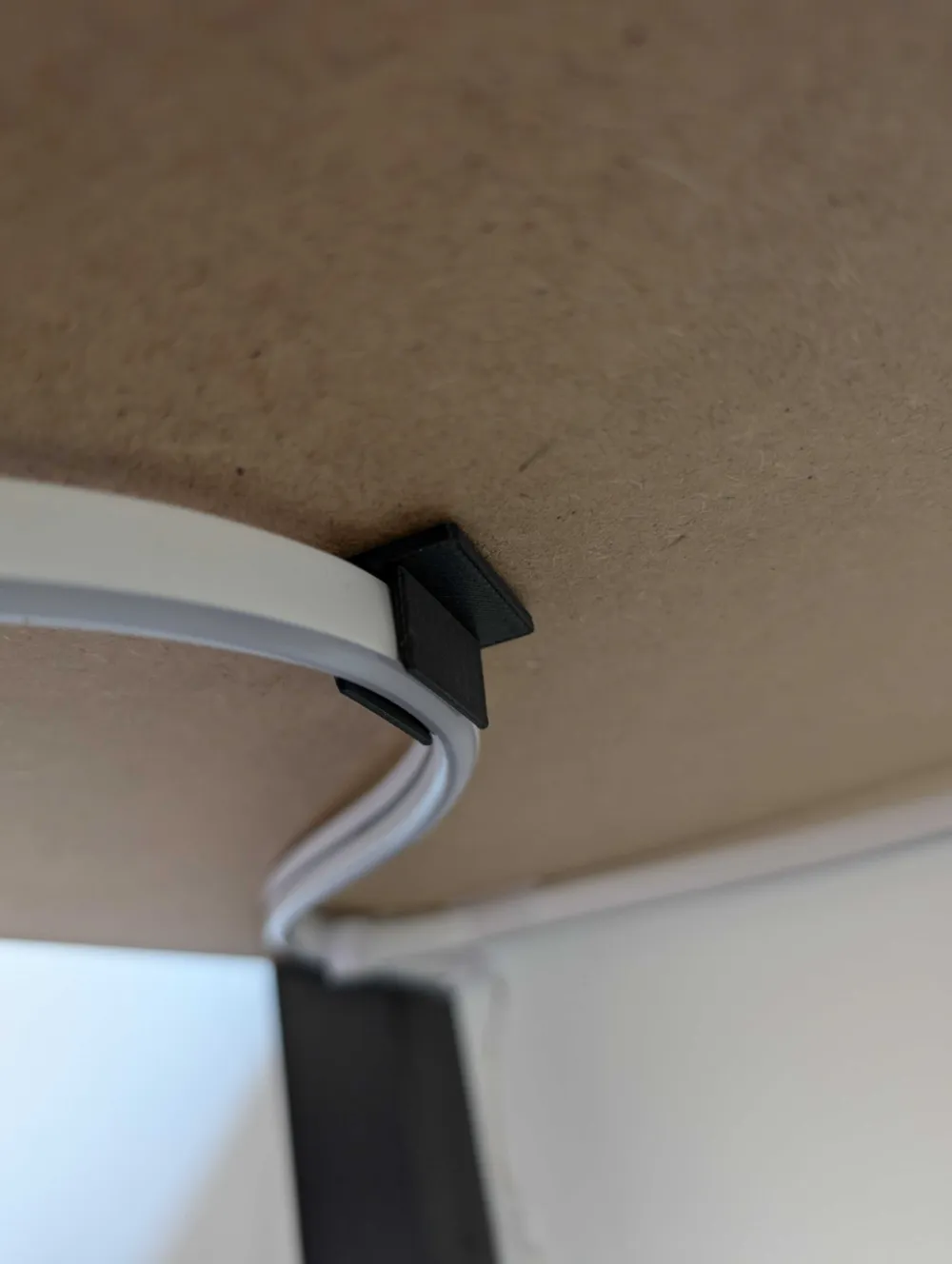 Led strip holder by TykiMik - MakerWorld