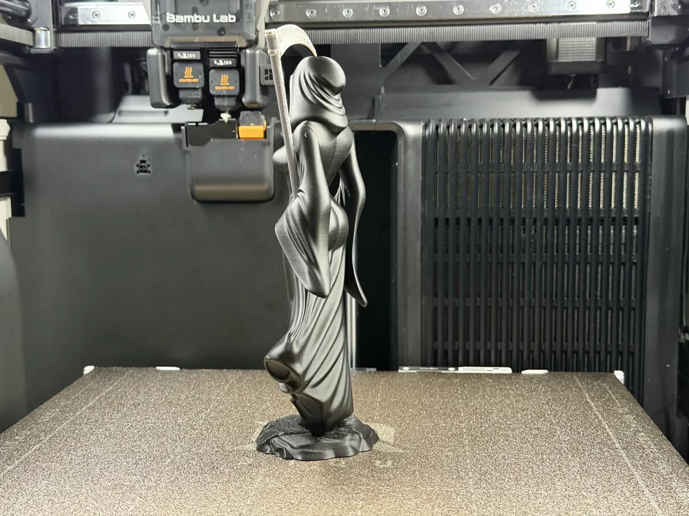 Lady Reaper – Death in Elegance no AMS - Free 3D Print Model - MakerWorld